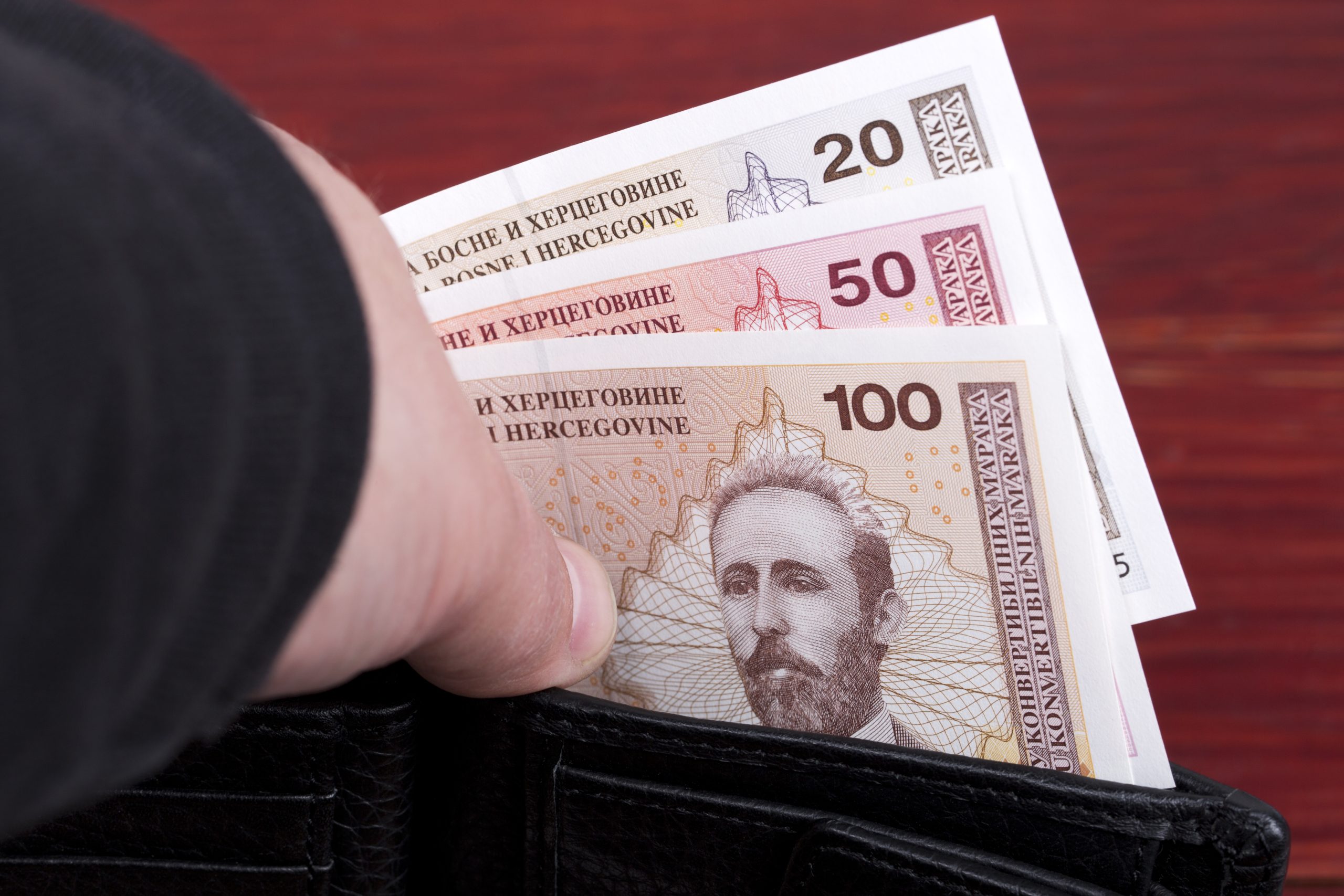Od 1. janura rastu plate u institucijama BiH – Otvoreno