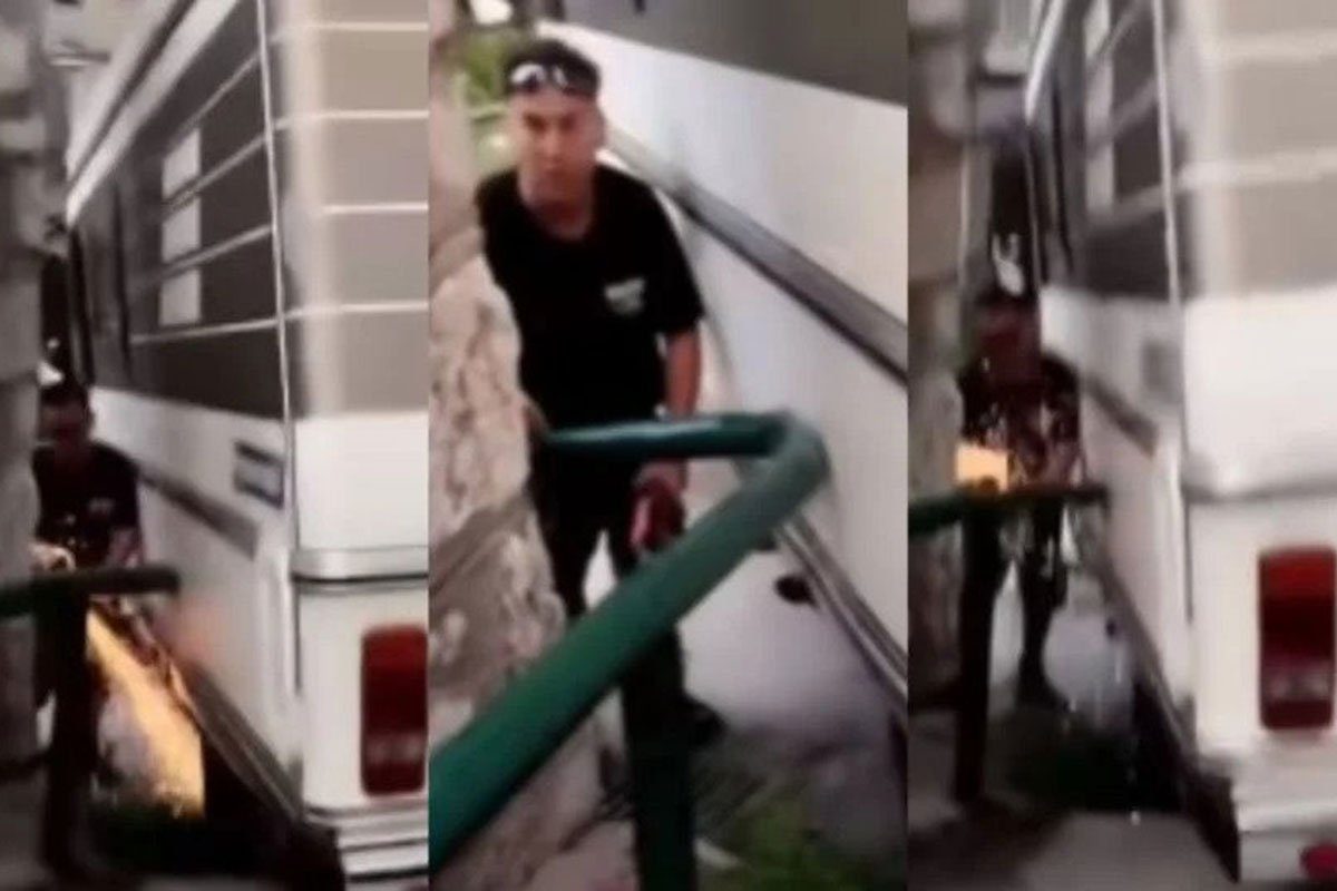 Bizaran snimak iz Sarajeva: Turista uzeo brusilicu i izrezao rukohvat da prođe ulicom (VIDEO ...