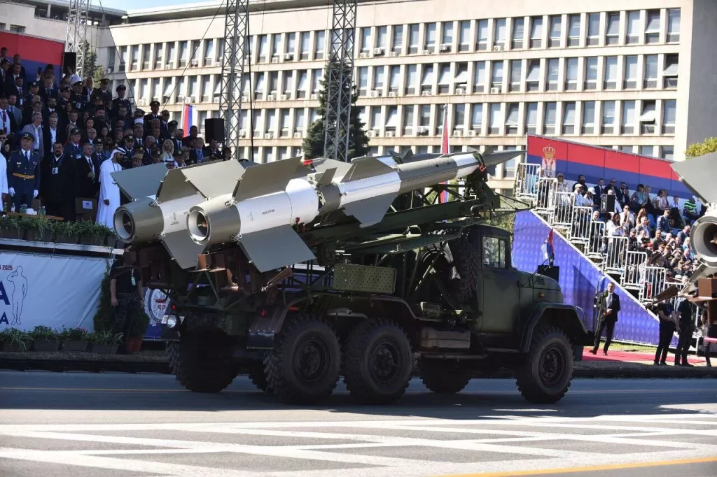 Vojna parada u Srbiji: Od “rafala” i “miga” do sistema PULS i drona ...